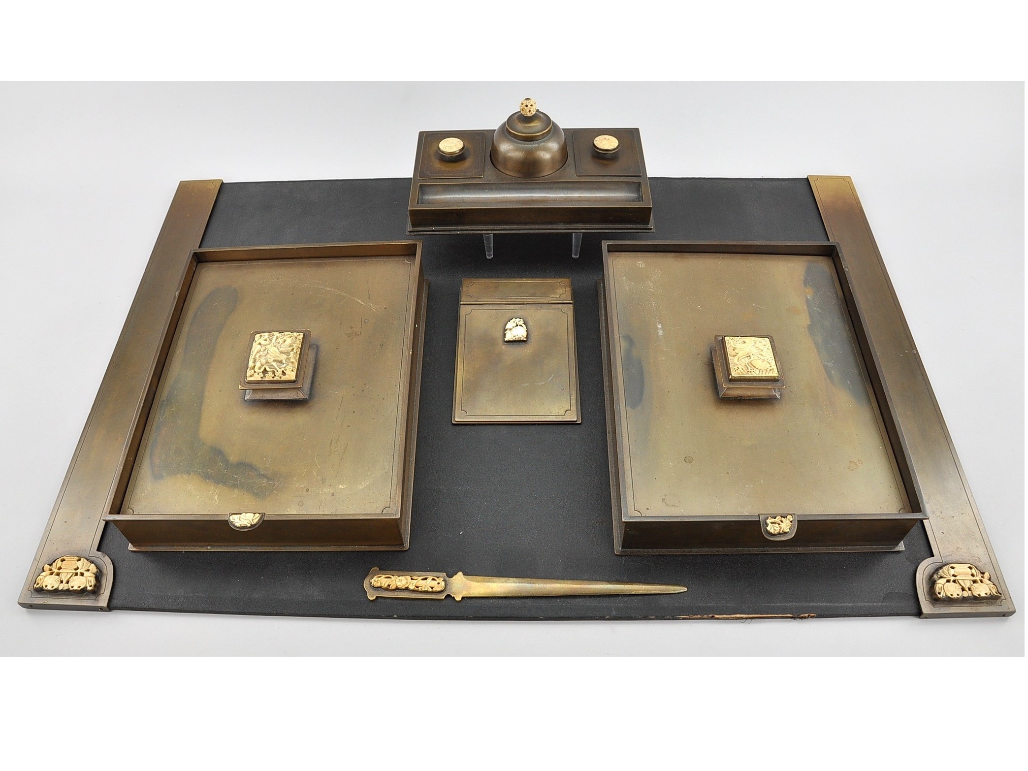Potter and Bentley Studios Desk Set – The Society of Inkwell Collectors (SOIC)