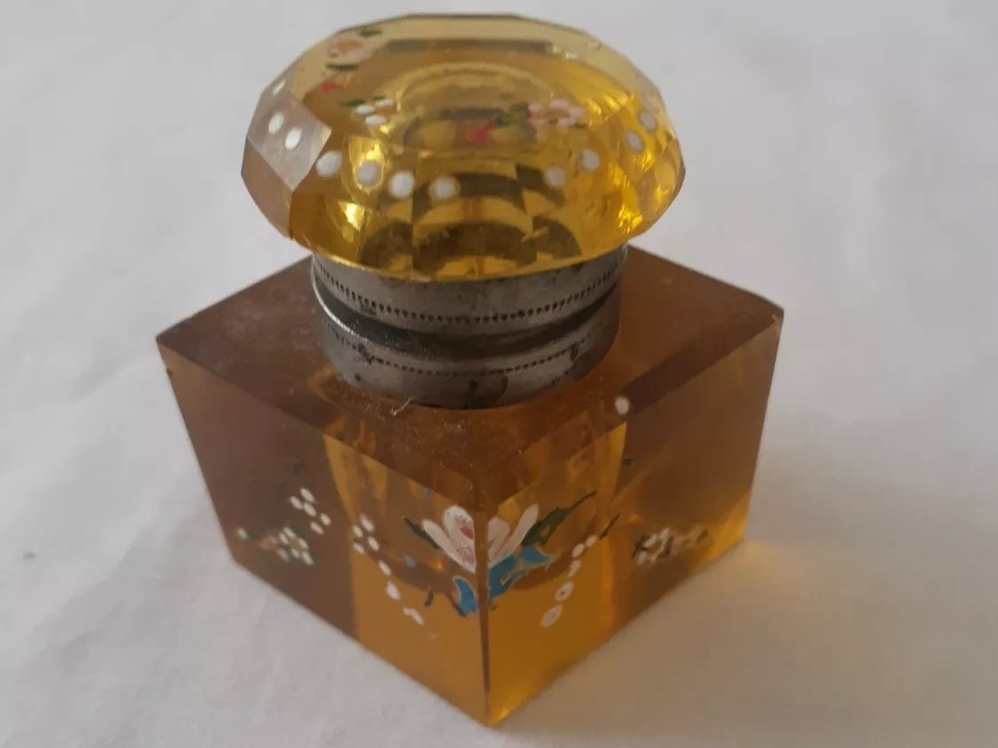 Amber Cut Glass Diamond-Shaped Inkwell – The Society of Inkwell ...